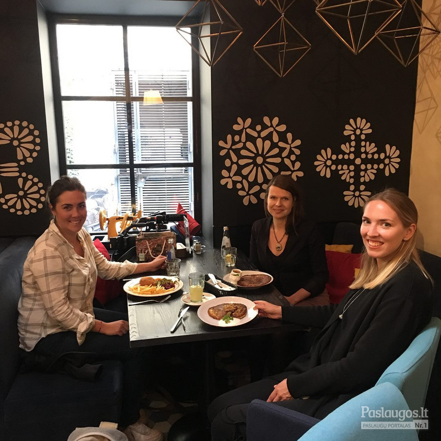 Gidė anglų ir prancūzų kalba - Vilnius / Lina - Paslaugos.lt portalas Nr.1