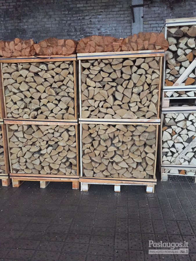 Malkos Skaldytos Malkos Paletese malkos maišuose - Klaipėda / Eco ...