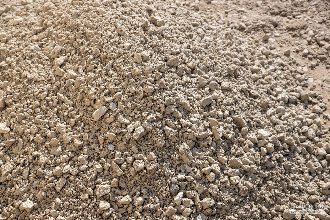 Smėlis Žvyras Asfaltas Juodžemis Gruntas sklypo pakelimui - Vilnius ...