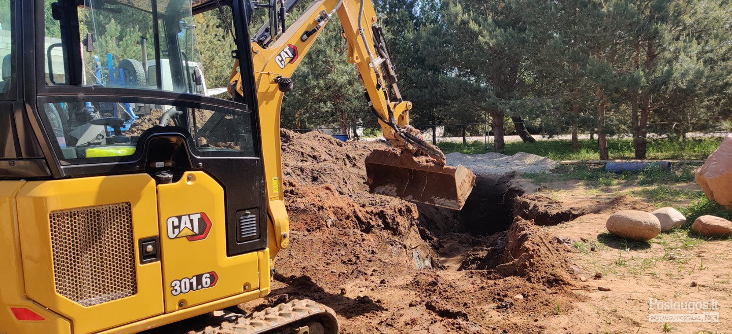 UAB Tvarkingas kiemas Kaunas Mini Cat ekskavatoriaus / Mini Bobcat Mt55 ...